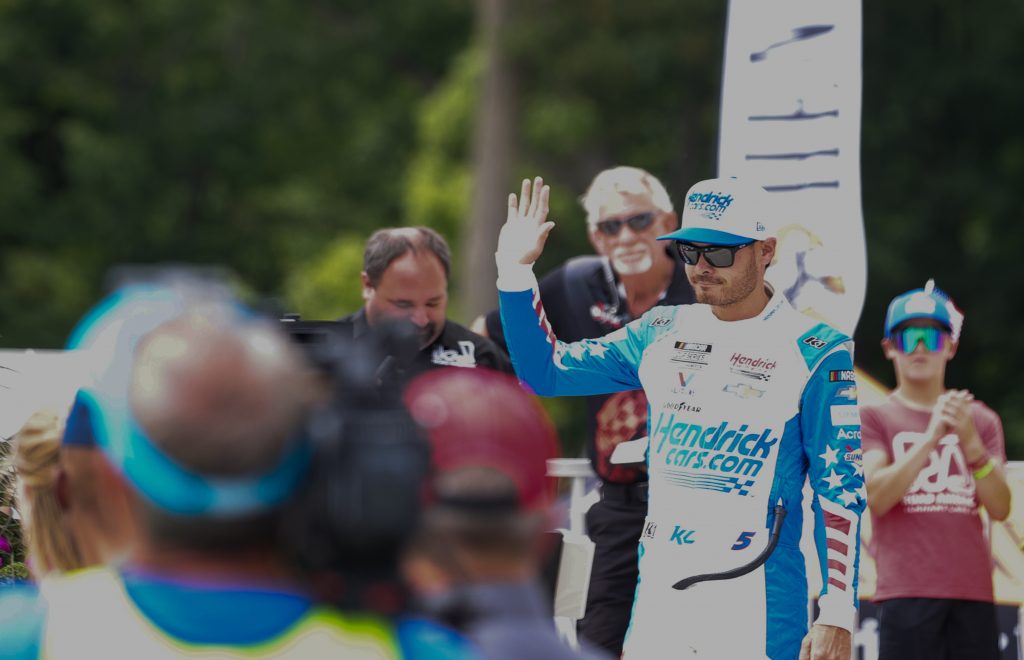 Kyle Larson Aims to Defend Kansas Playoff Race Win - The Podium Finish