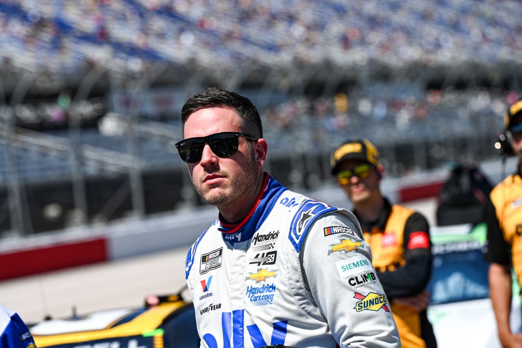 Alex Bowman Hopeful for Darlington Win in Familiar Colors