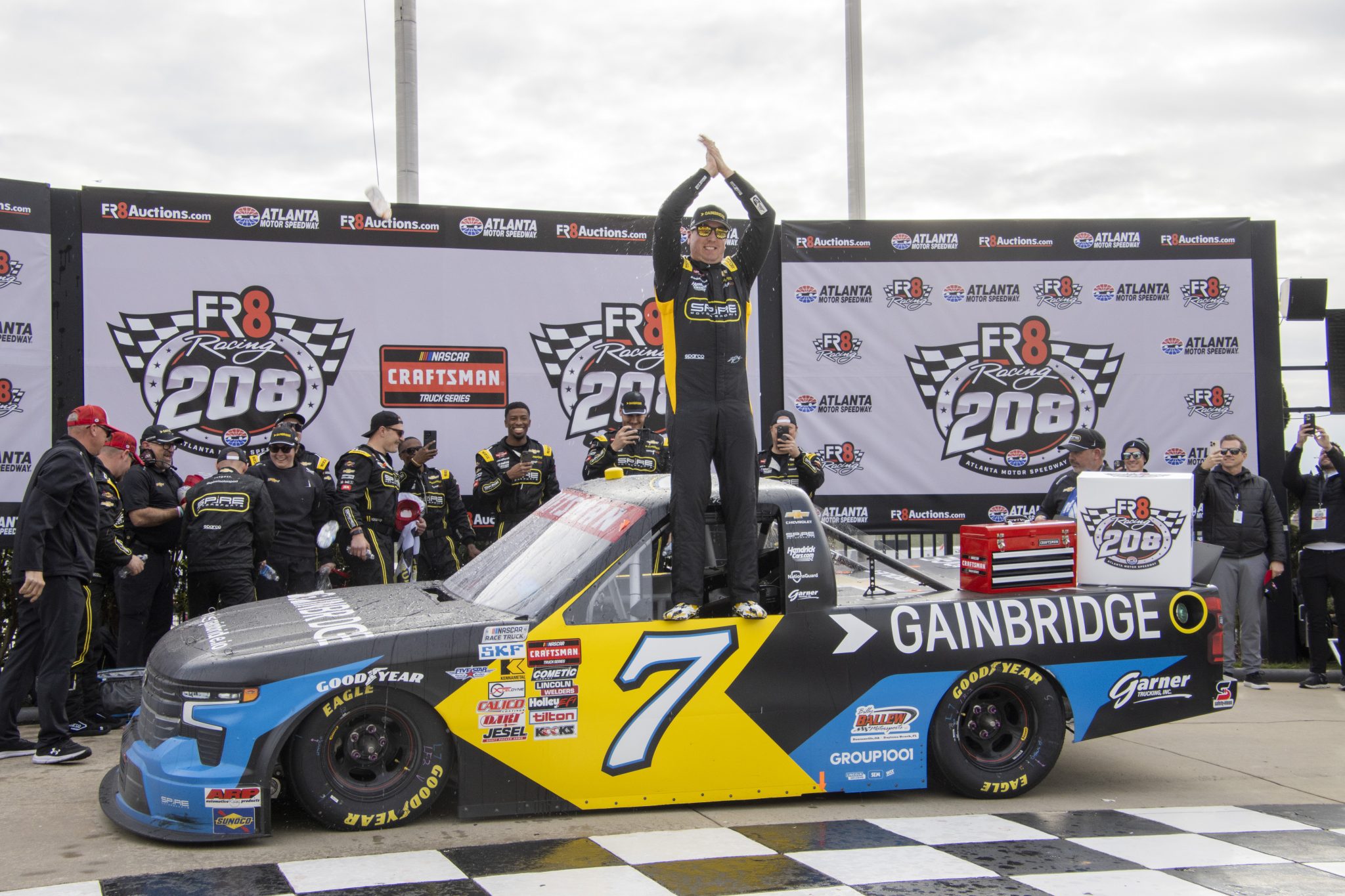 Kyle Busch Rockets Past Stewart Friesen for Truck Win at Atlanta - The ...